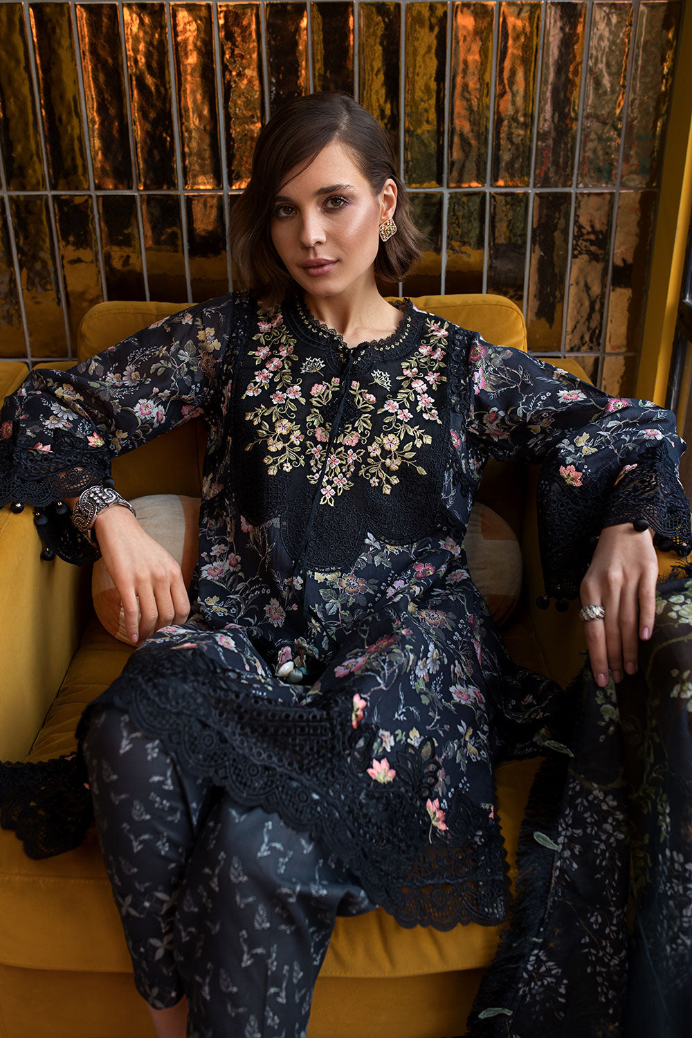 DESIGN 3B SUMMER VITAL '24 UNSTITCHED – Heer Rang Studio